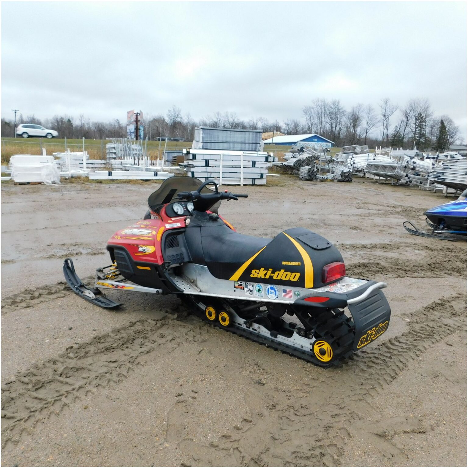 #1637cs 2002 Ski Doo MXZ Renegade 600 – Recreational Salvage
