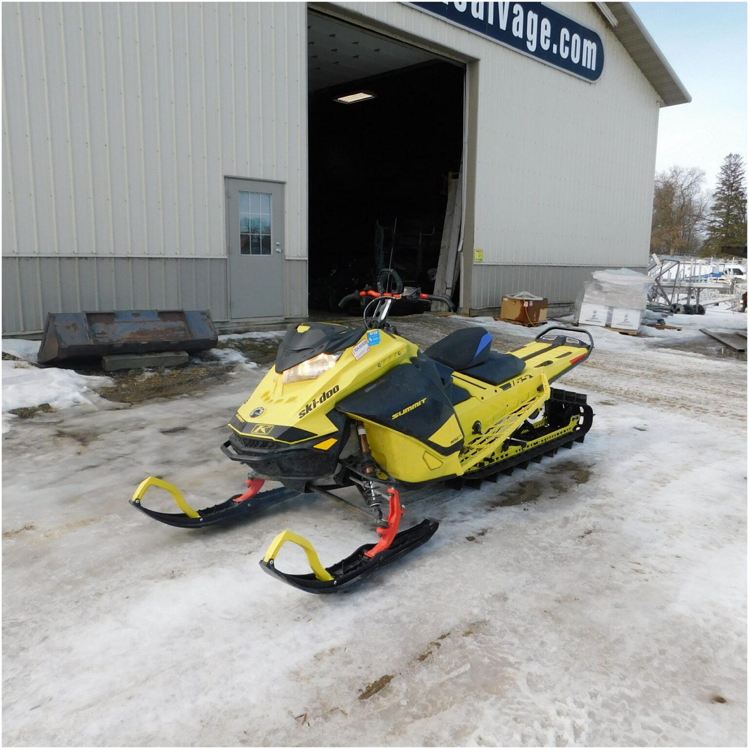 #1669 2020 Ski Doo Summit X 850 Turbo 165 – Recreational Salvage