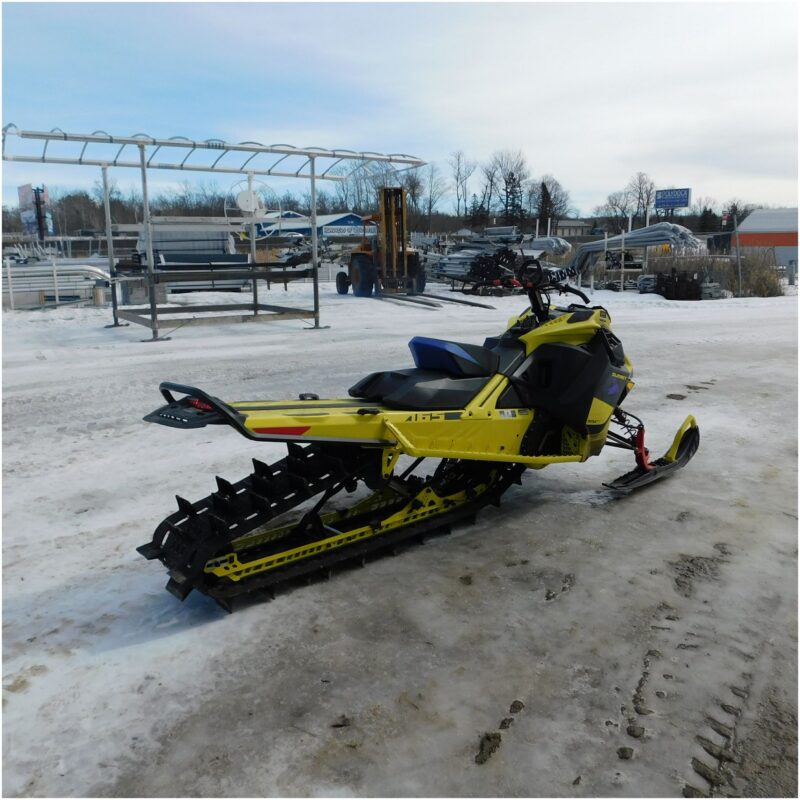 #1669 2020 Ski Doo Summit X 850 Turbo 165 – Recreational Salvage